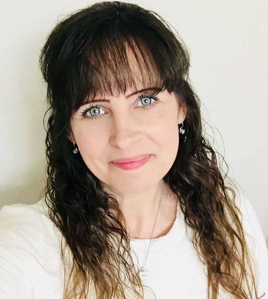 Living My Life Instead of Scrolling Through Everyone Else’s – Bloom In ...